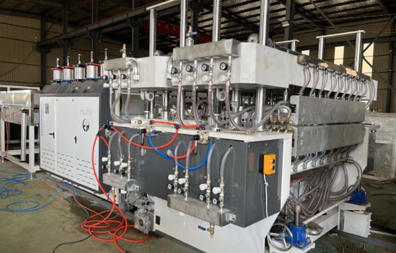 1200mm PP Hollow Grid Sheet Machine – Fullwin Extruder Machinery